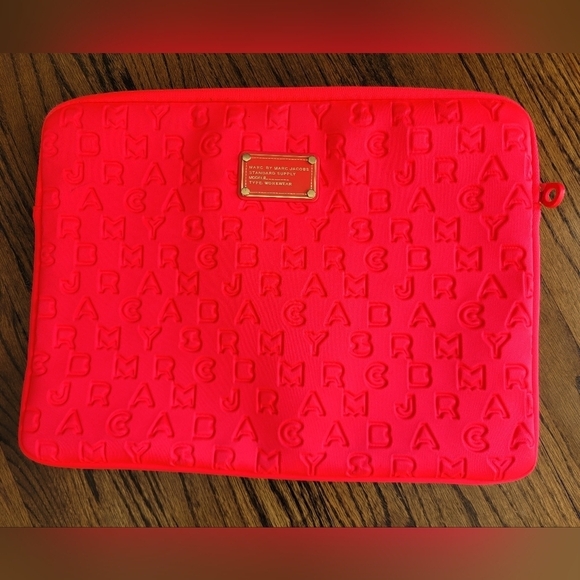 Marc By Marc Jacobs | Accessories | Marc By Marc Jacobs Pink Laptop ...